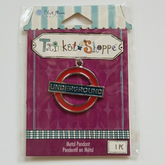 Trinket Shoppe | Jewelry | Nwt Underground Pendant | Poshmark